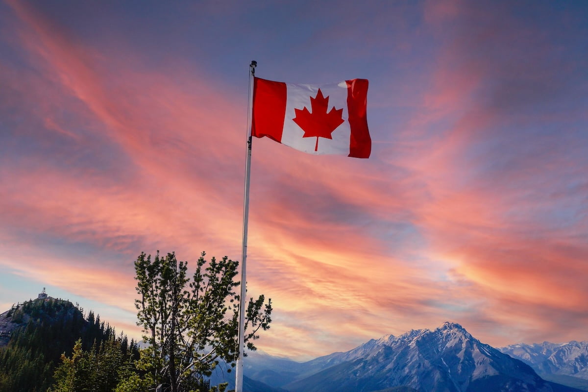 Canada holds largest Canadian Experience Class draw since March | CIC News